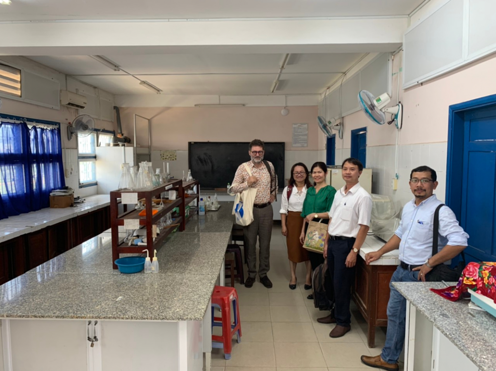 Professor Danny Geelen's visit to Quy Nhon University - Trường Đại học ...